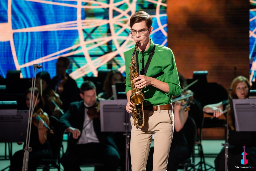 Virtuosos V4+: Goose bumps and singing instruments in the first semi ...